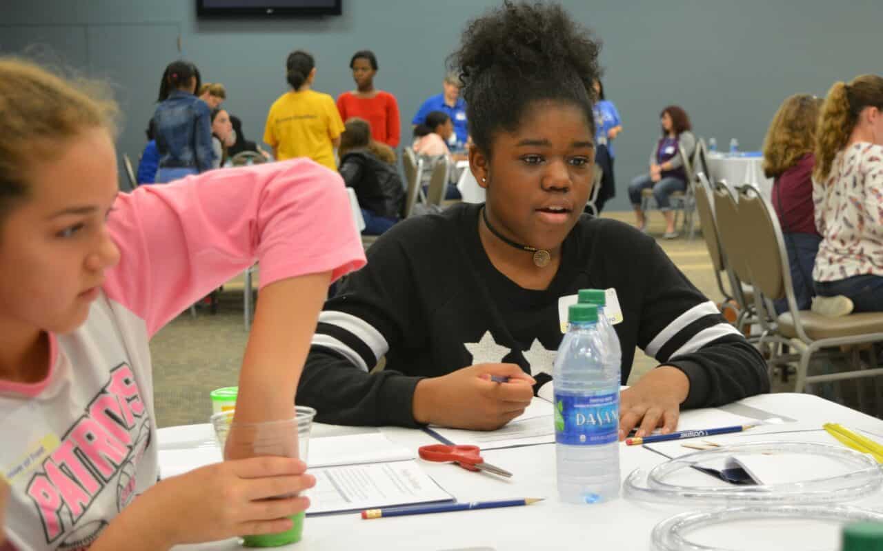 Leading STEM activities - DiscoverE